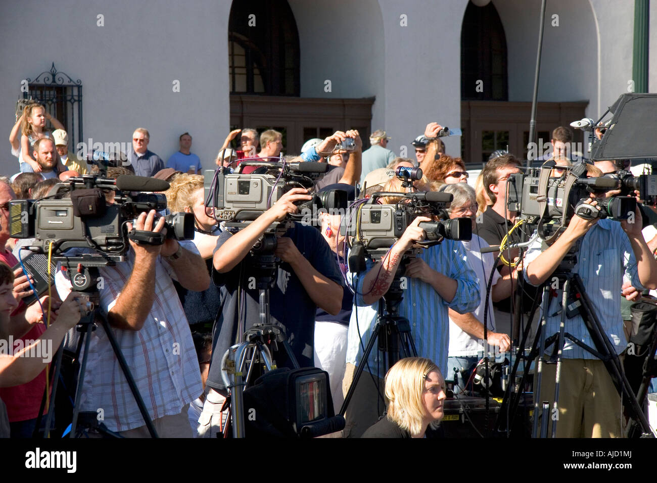 Media crews at a press conference for Idaho Senator Larry Craig in ...