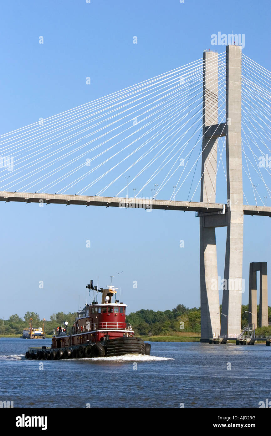 Tugboat bridge hi-res stock photography and images - Alamy