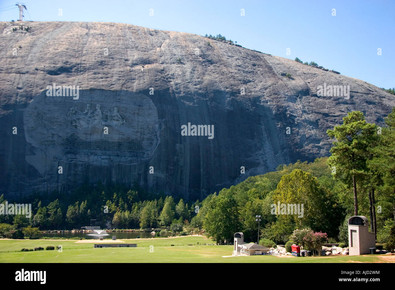 Carving of Stonewall Jackson Robert E Lee and Jefferson Davis at Stone ...