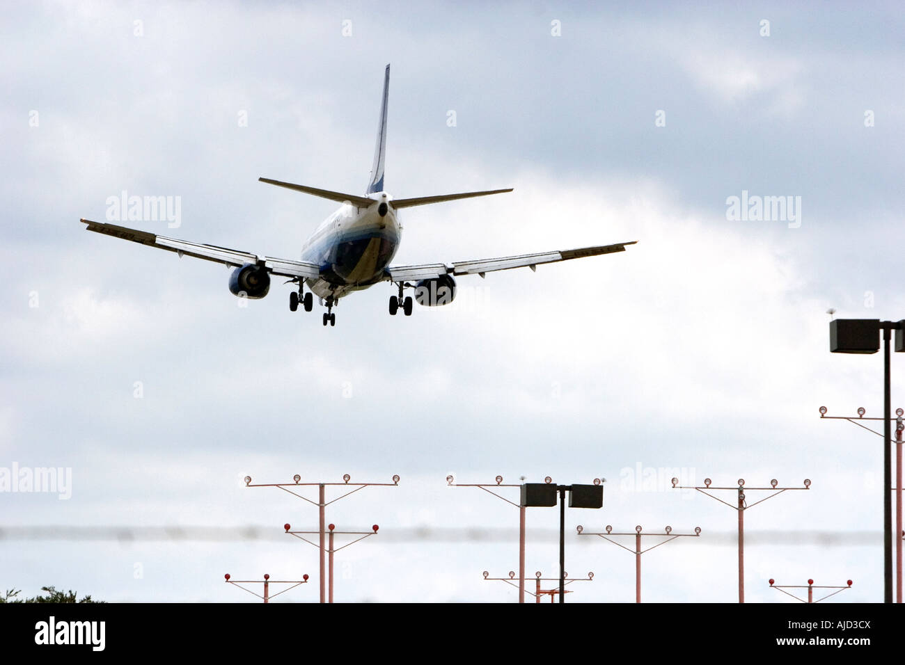 Boeing 737 airplane in flight Stock Photo - Alamy