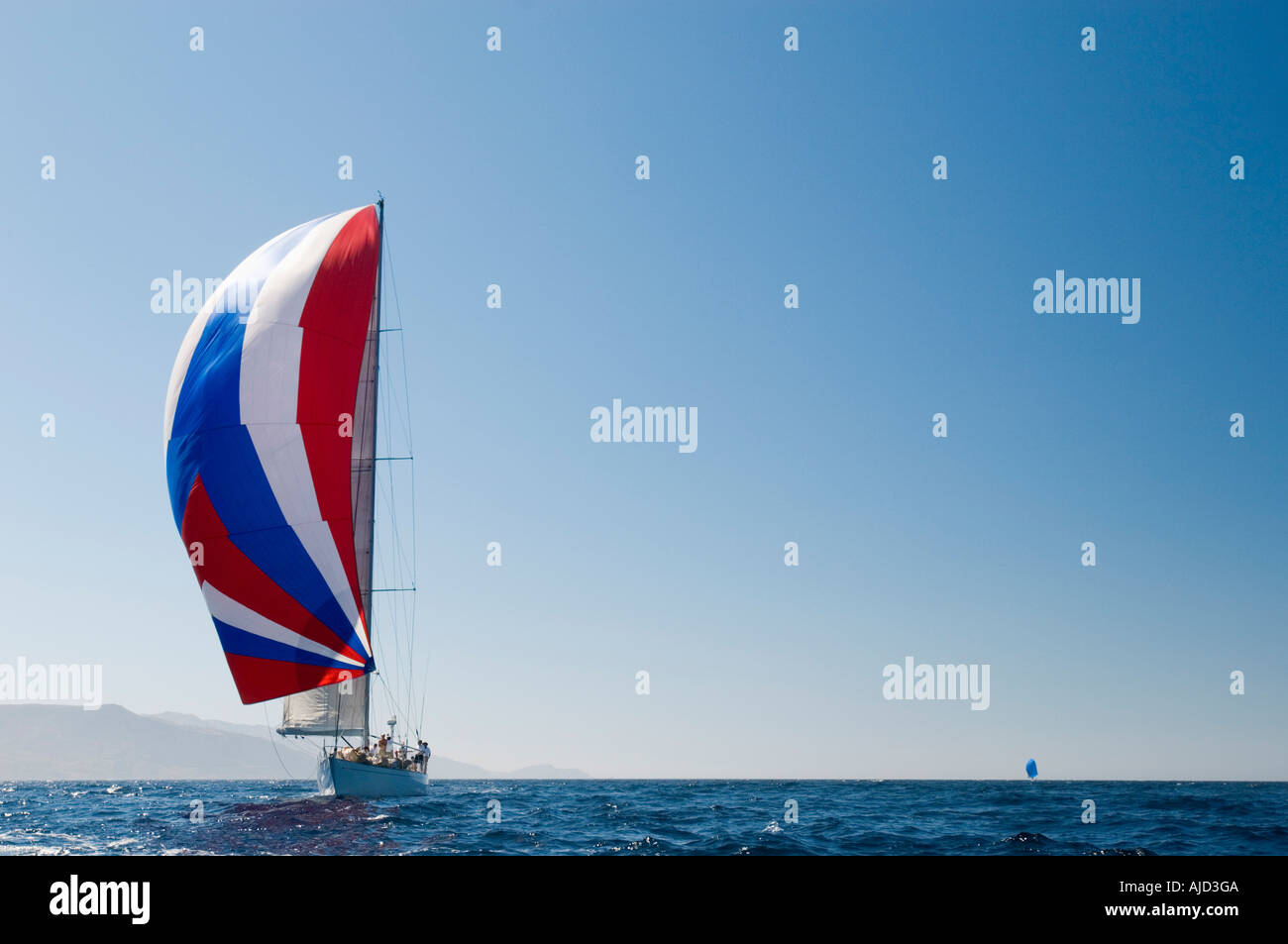 Full sail breeze hi-res stock photography and images - Alamy