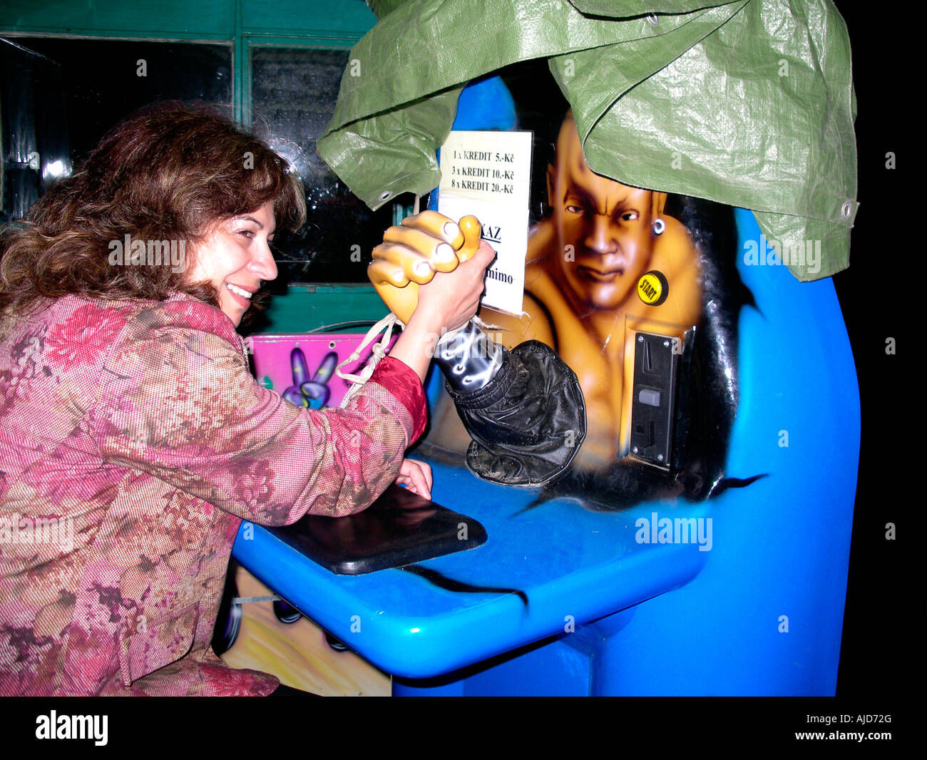 Arm wrestling machine hi-res stock photography and images - Alamy