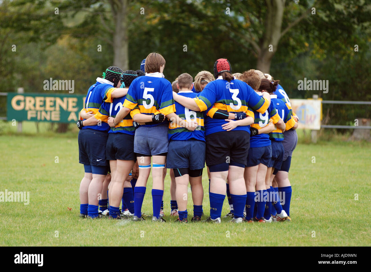 England rugby team huddle hi-res stock photography and images - Alamy