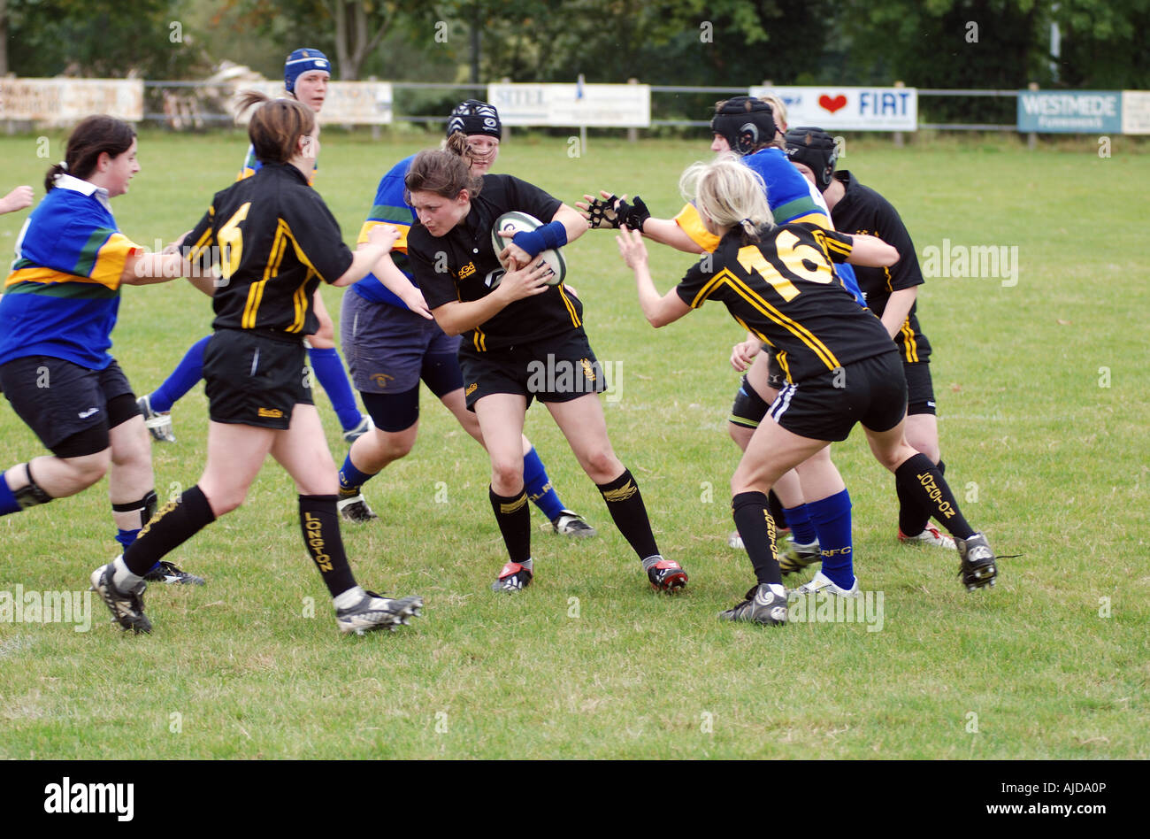 Side tackle rugby hi-res stock photography and images - Alamy