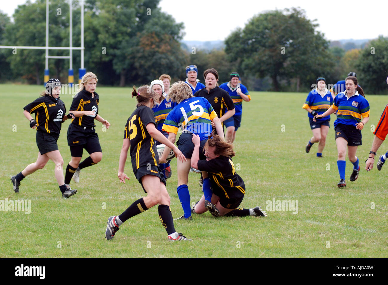 Side tackle rugby hi-res stock photography and images - Alamy