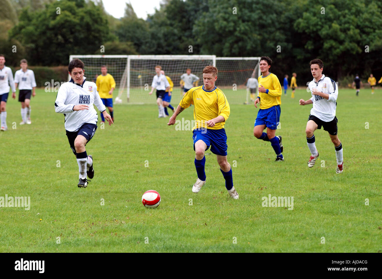 Sunday football match hi-res stock photography and images - Alamy