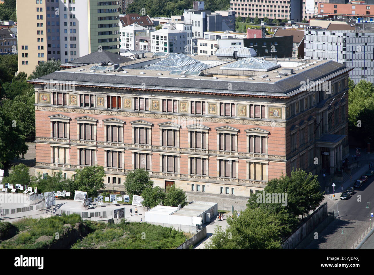 Berlin Berliner Martin Gropius Bau Stock Photo - Alamy