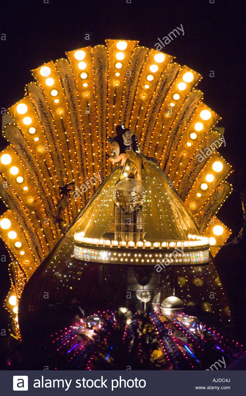 Walt Disney Mickey Mouse Not Statue Stock Photos & Walt Disney Mickey ...