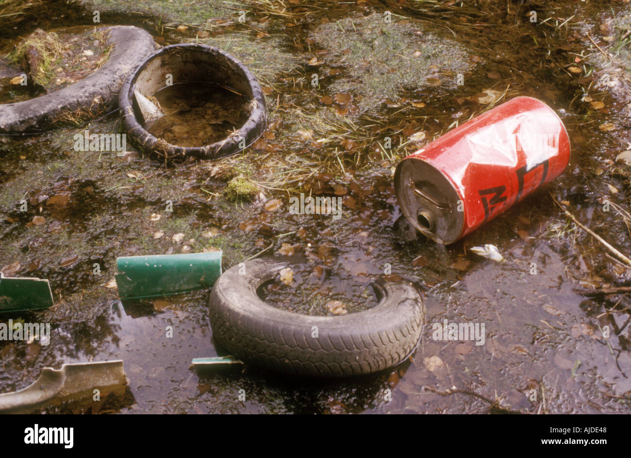 Dumped in water hi-res stock photography and images - Alamy
