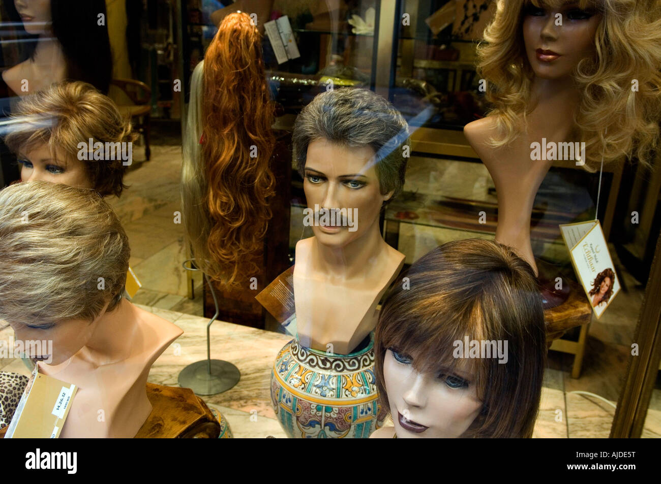 Lace front wig hi-res stock photography and images - Alamy