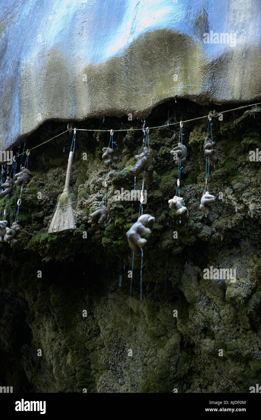 Petrifying well knaresborough hi-res stock photography and images - Alamy