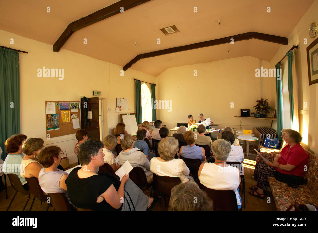 Ladies club meeting hi-res stock photography and images - Alamy