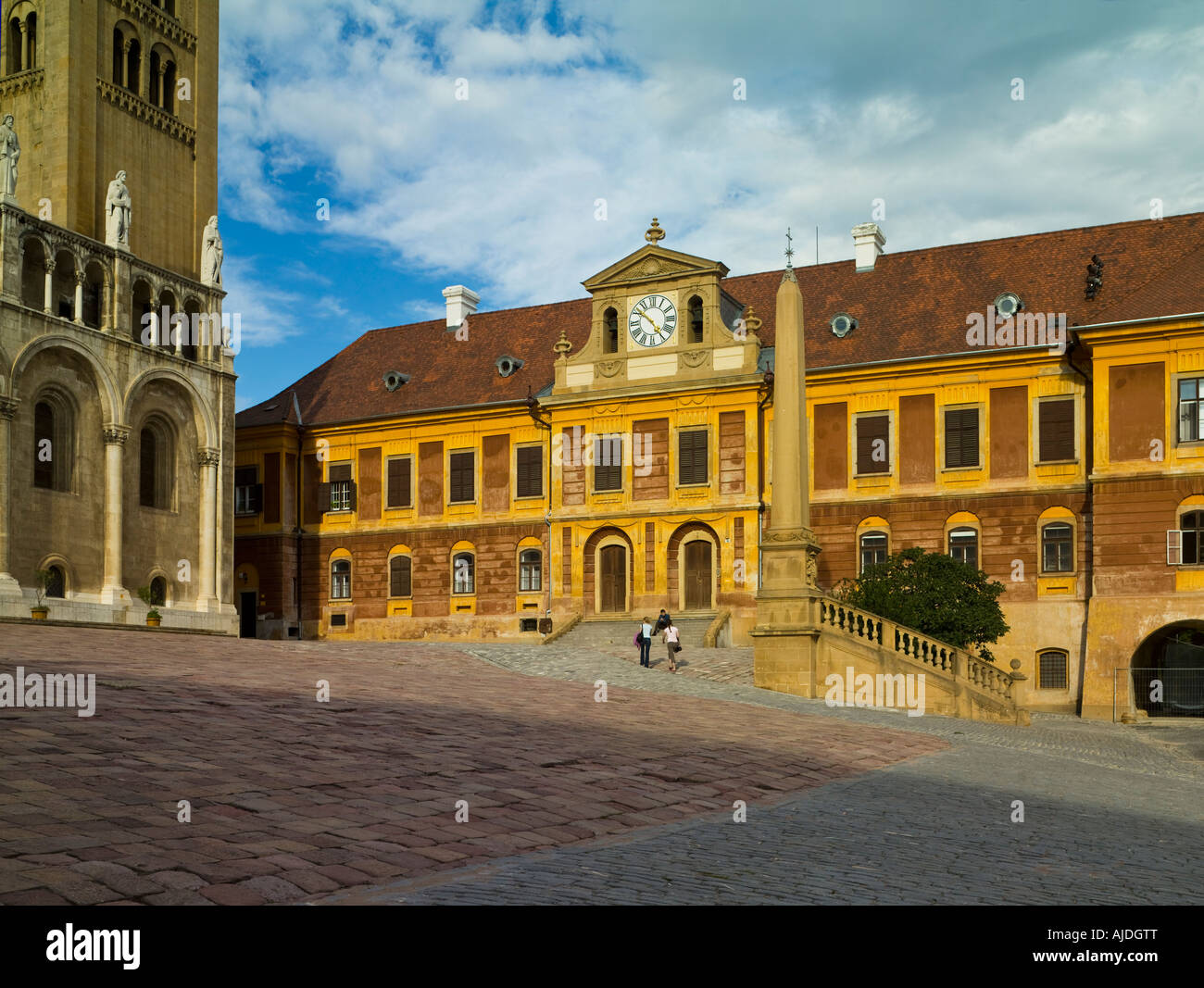 Parish rectory hi-res stock photography and images - Alamy