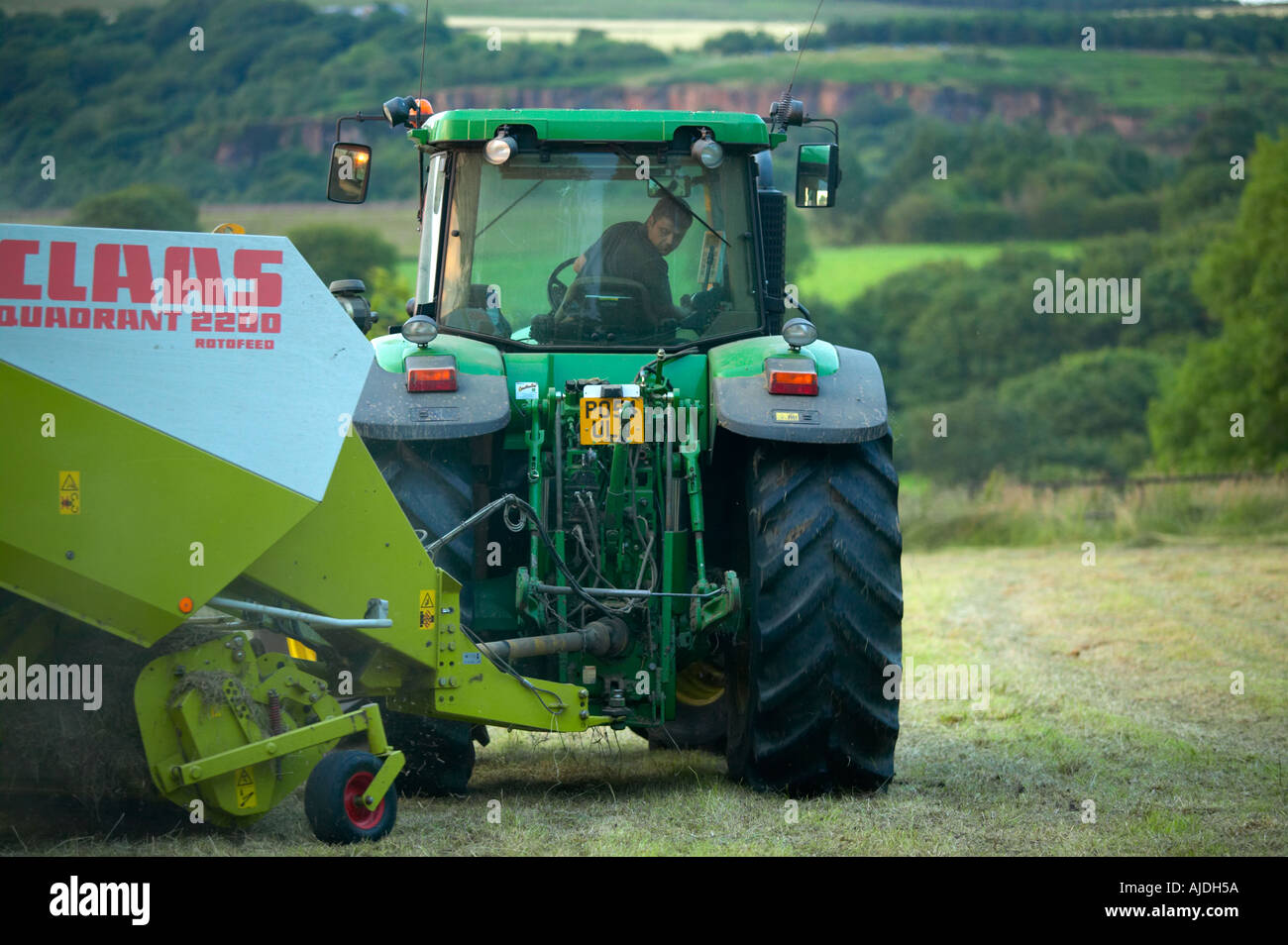 Farmer haymaking uk hi-res stock photography and images - Alamy
