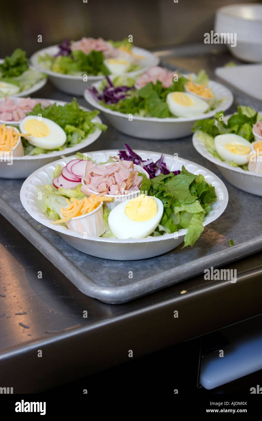 Elementary school cafeteria serve hi-res stock photography and images ...