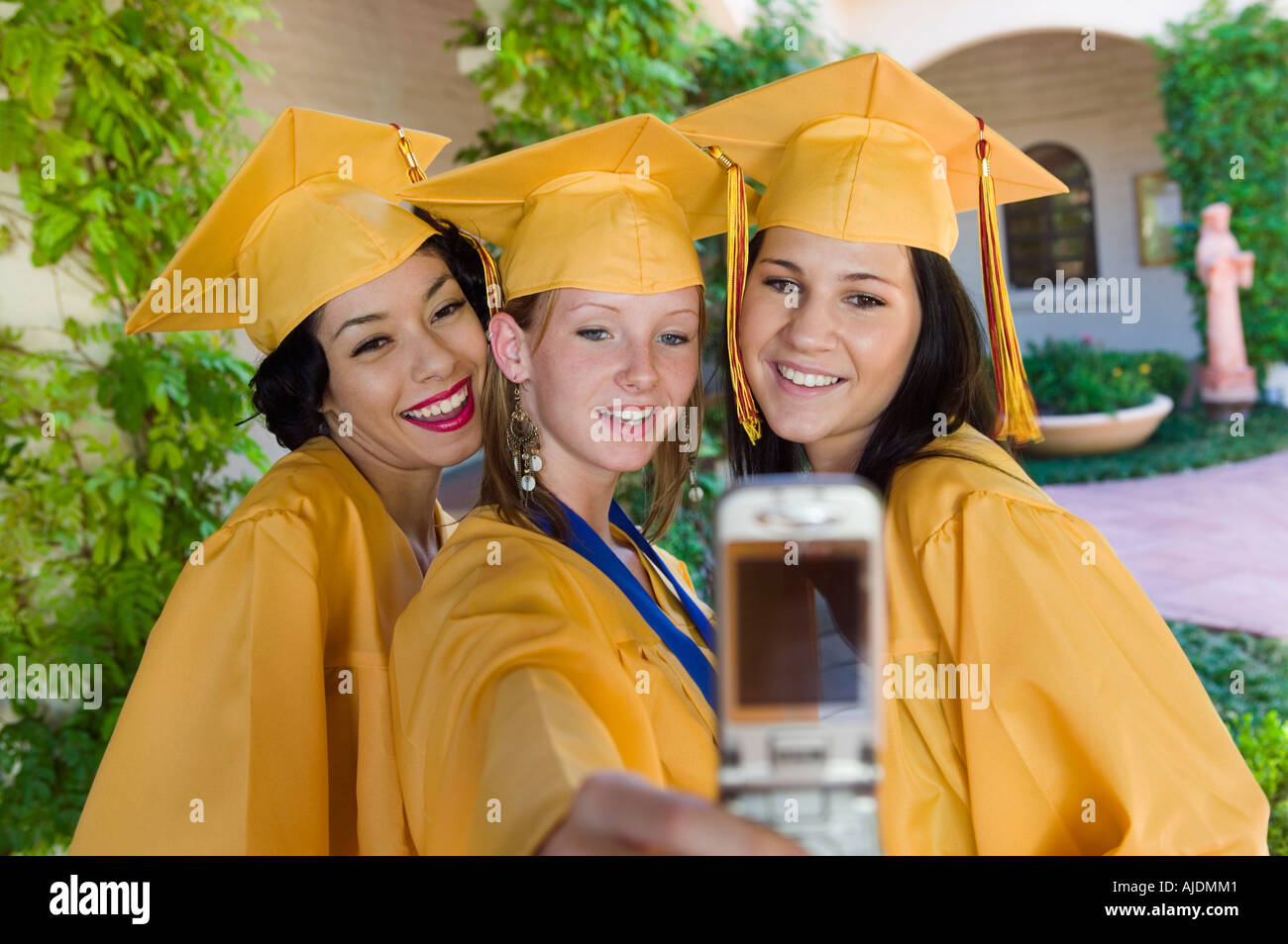 Graduates taking picture cell hi-res stock photography and images - Alamy