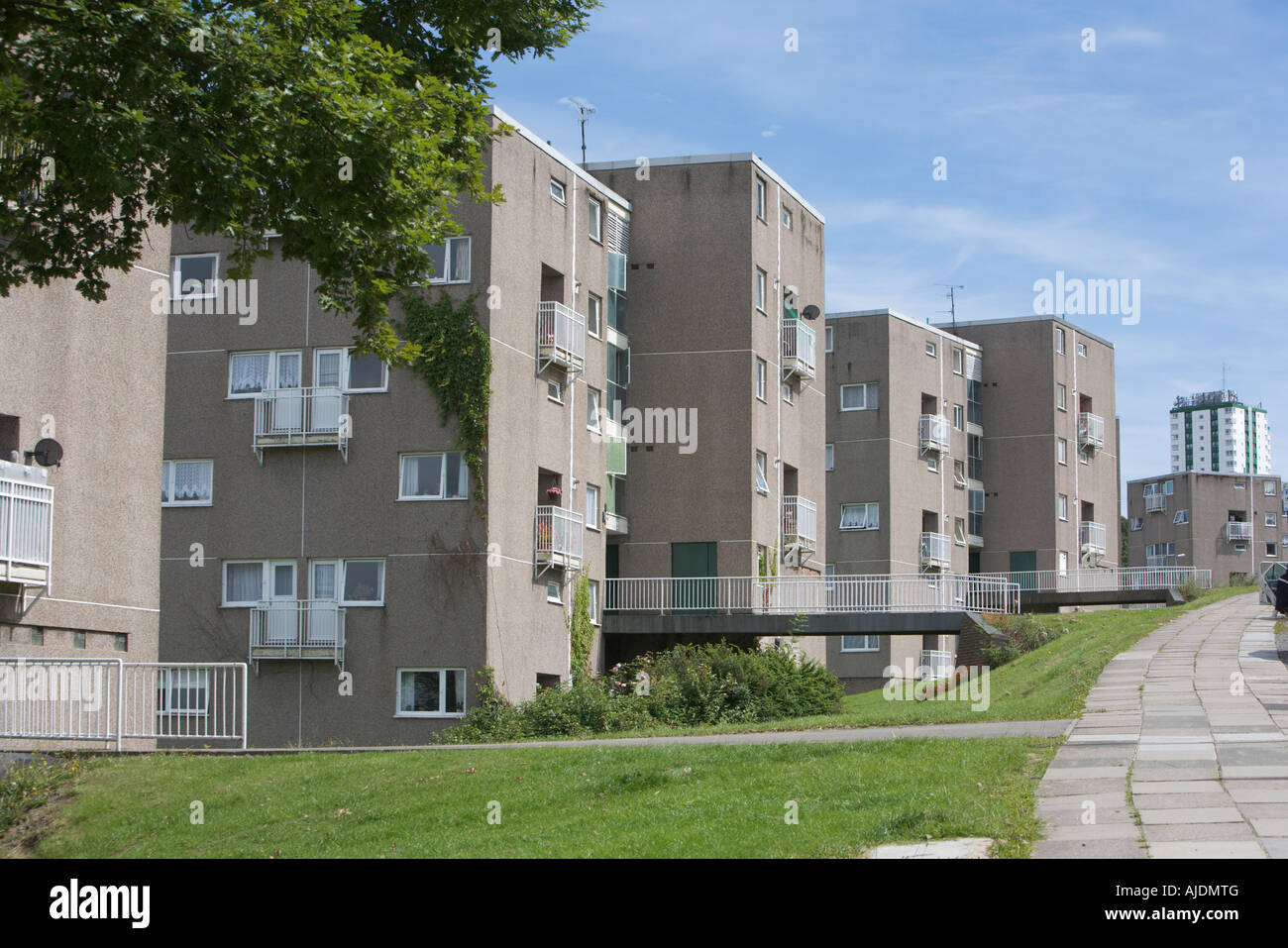 Low rise housing Hemsworth Gleadless Valley Estate Sheffield Built ...