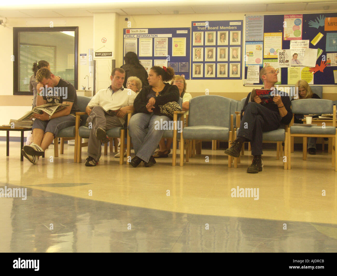 Hospital waiting room Stock Photo - Alamy