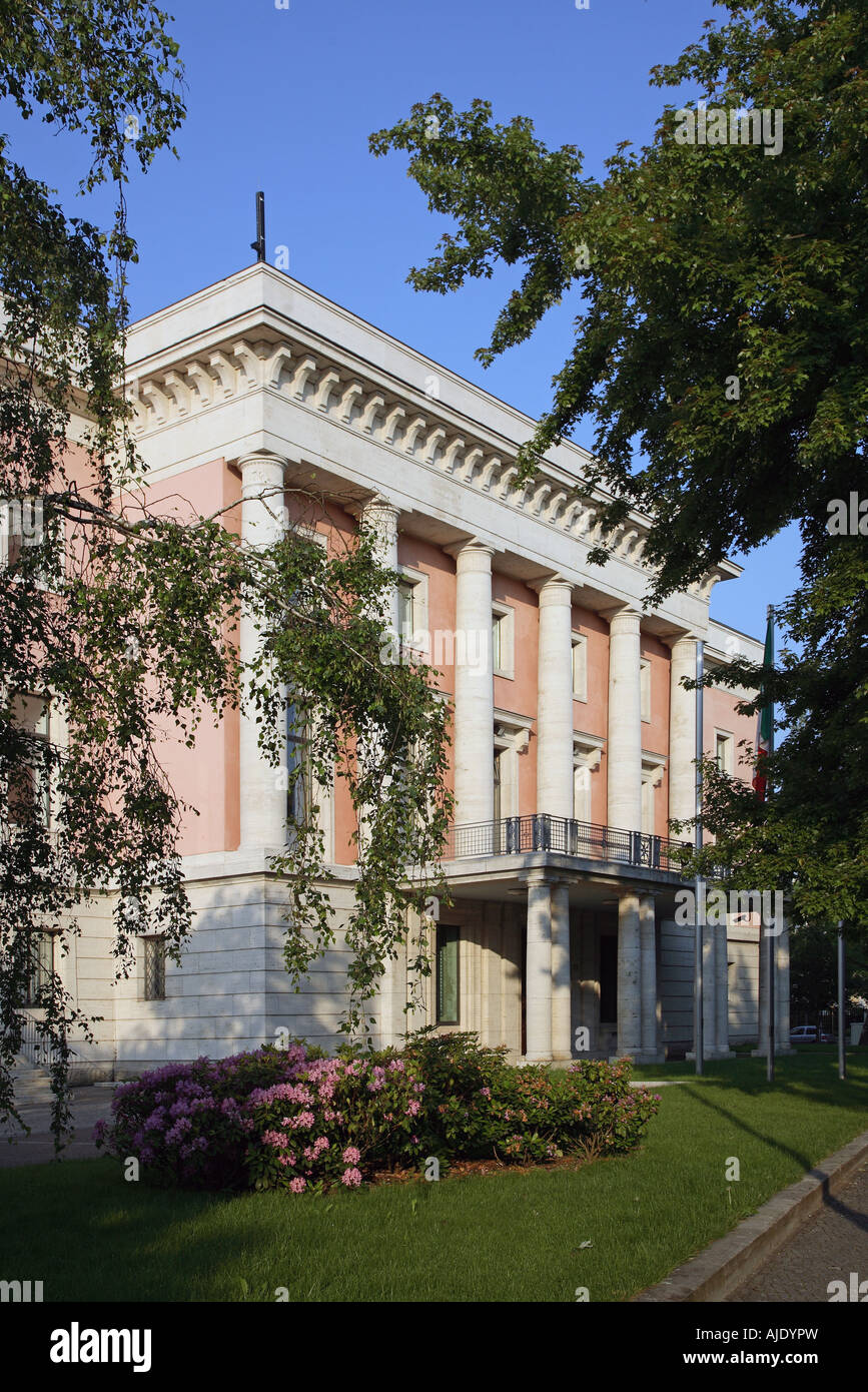 Berlin Mitte Botschaft Embassy Von Of Italien Stock Photo - Alamy