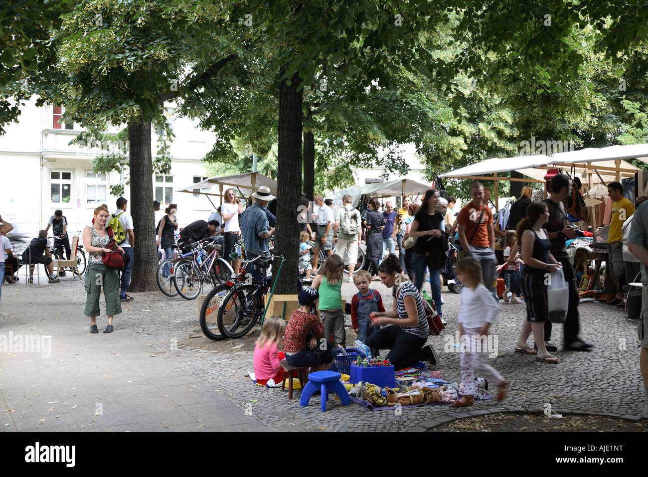 Berlin Boxhagener Platz Place Square Friedrichshain Kreuzberg Flohmarkt ...