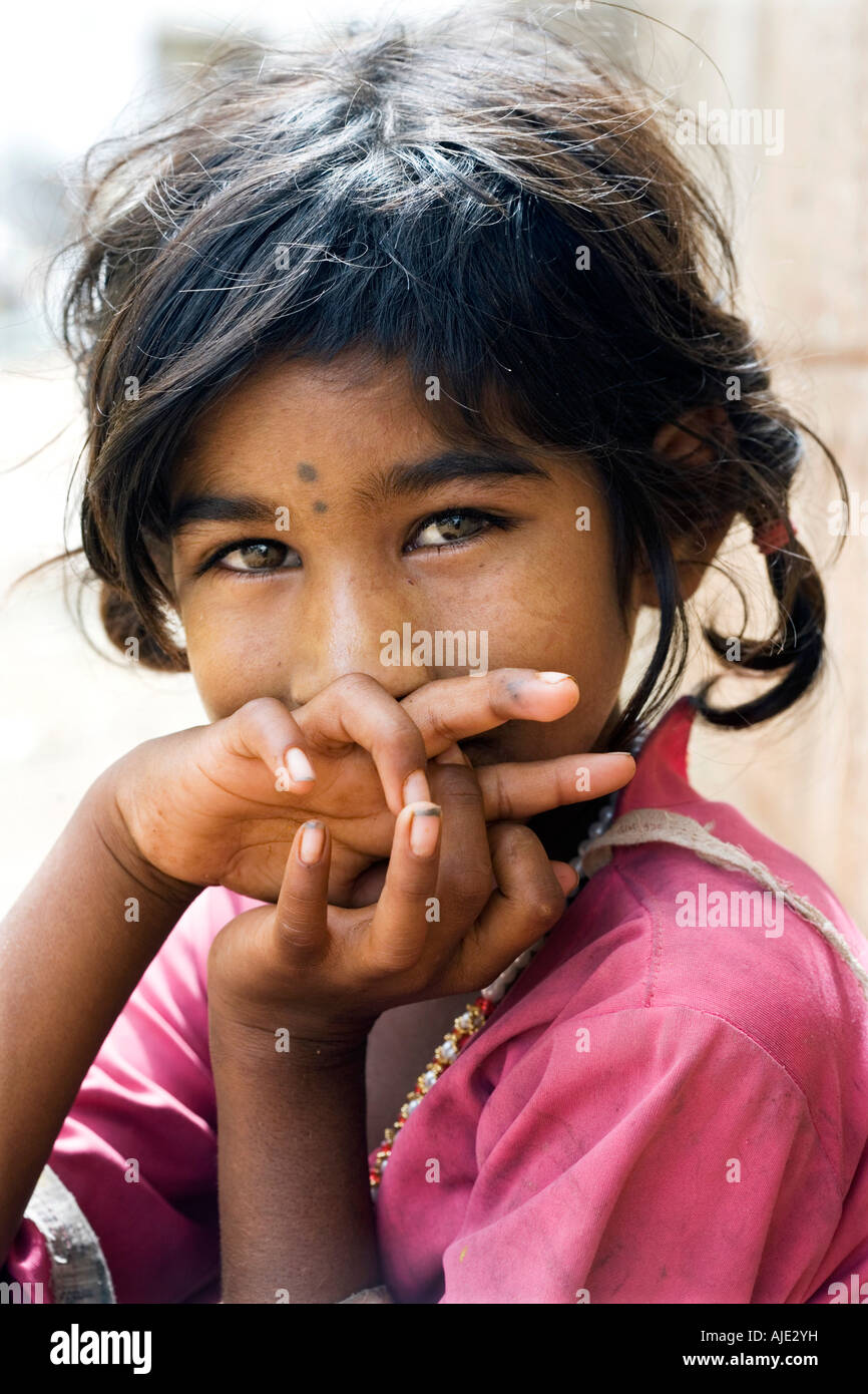 Portrait of a poor indian girl Stock Photo - Alamy