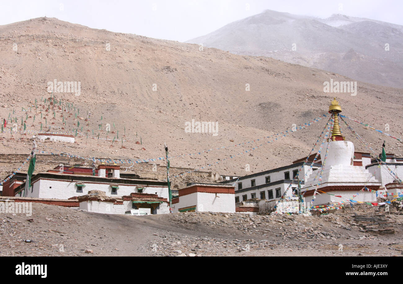 China tibet rongbuk monastery hi-res stock photography and images - Alamy