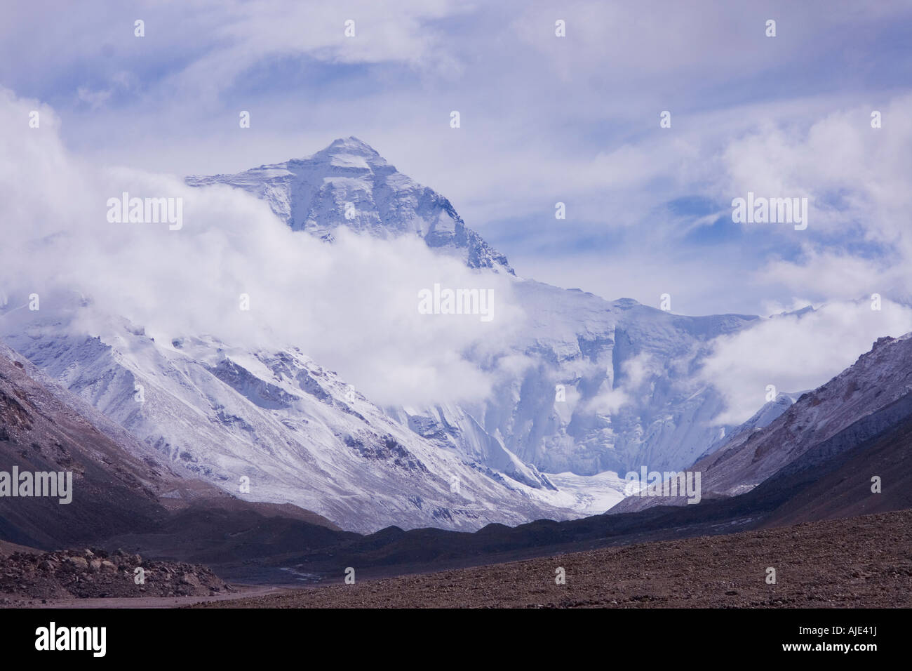 Mt everest 8848m hi-res stock photography and images - Alamy