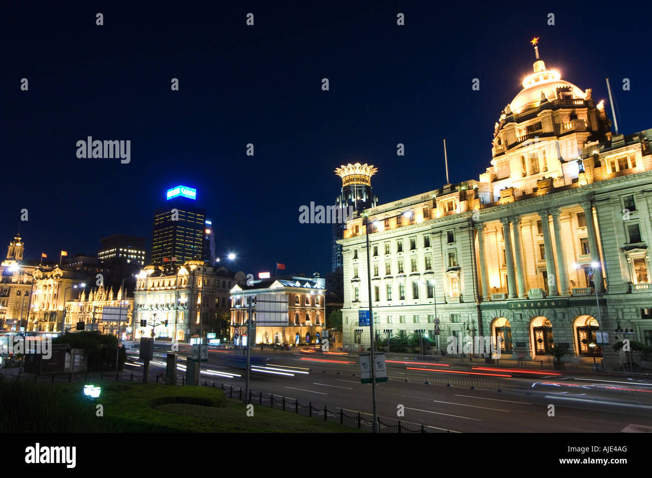 illuminated buildings on the Bund Shanghai China Stock Photo - Alamy
