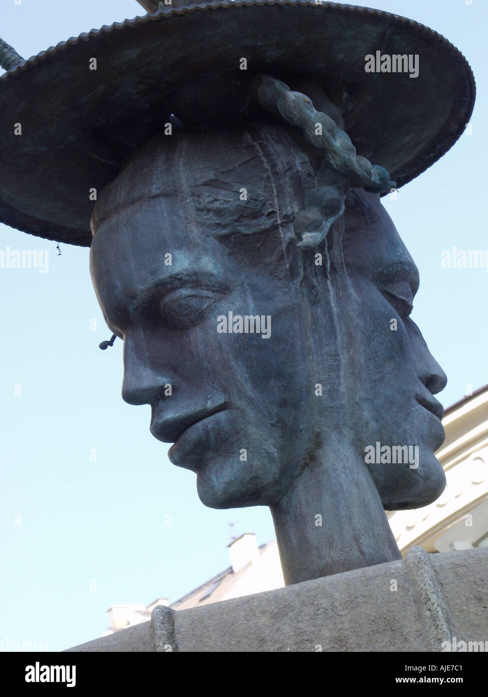 Two faced statue hi-res stock photography and images - Alamy