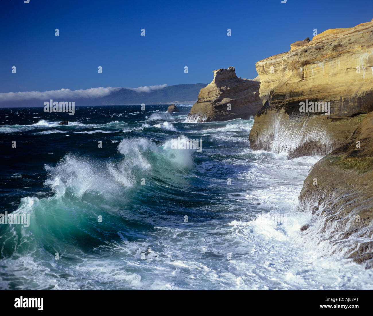 Cape Kiwanda State Park National Recreation Area waves breaking on ...