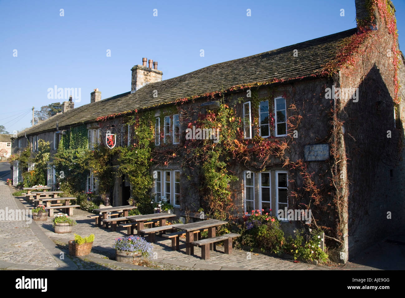 BURNSALL NORTH YORKSHIRE England UK The 19thc Red Lion and Manor House ...