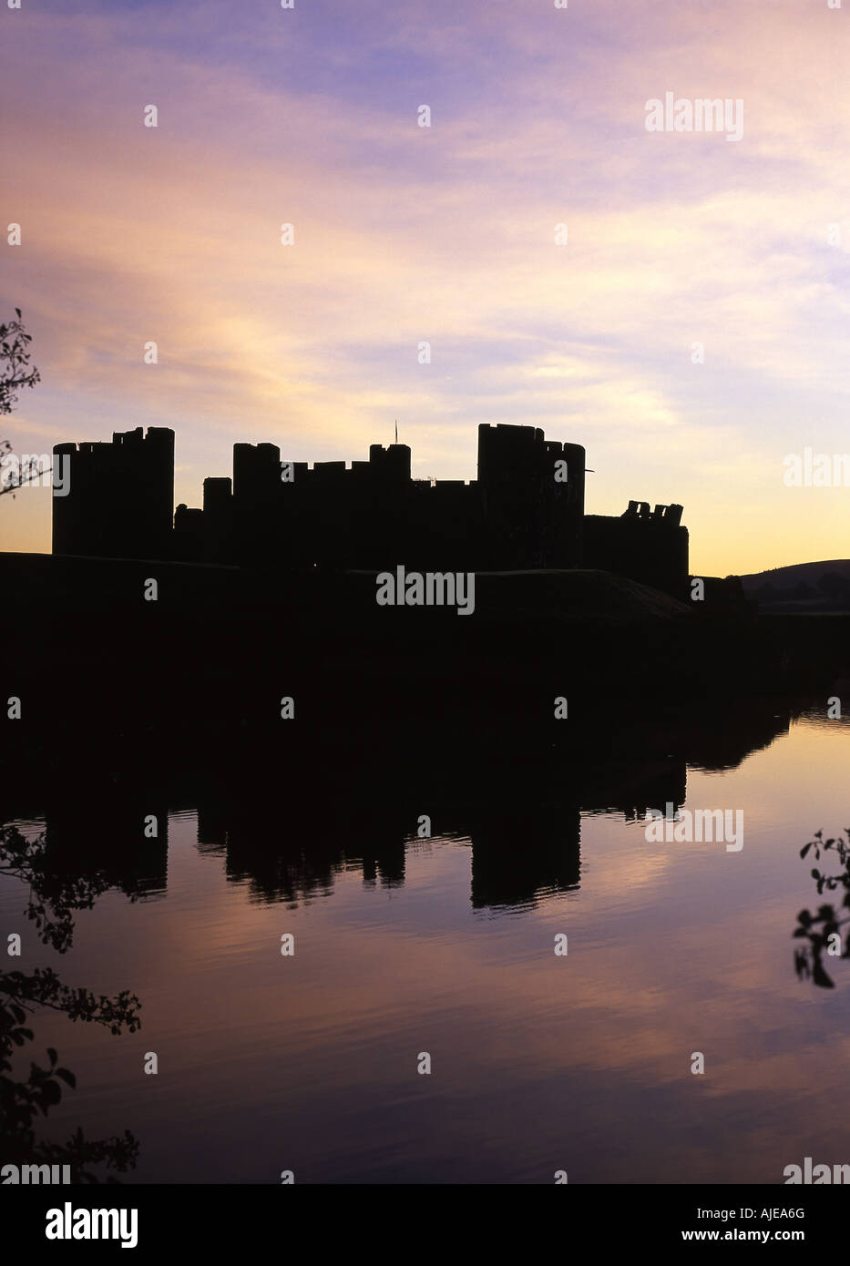 Caerphilly castle sunrise hi-res stock photography and images - Alamy