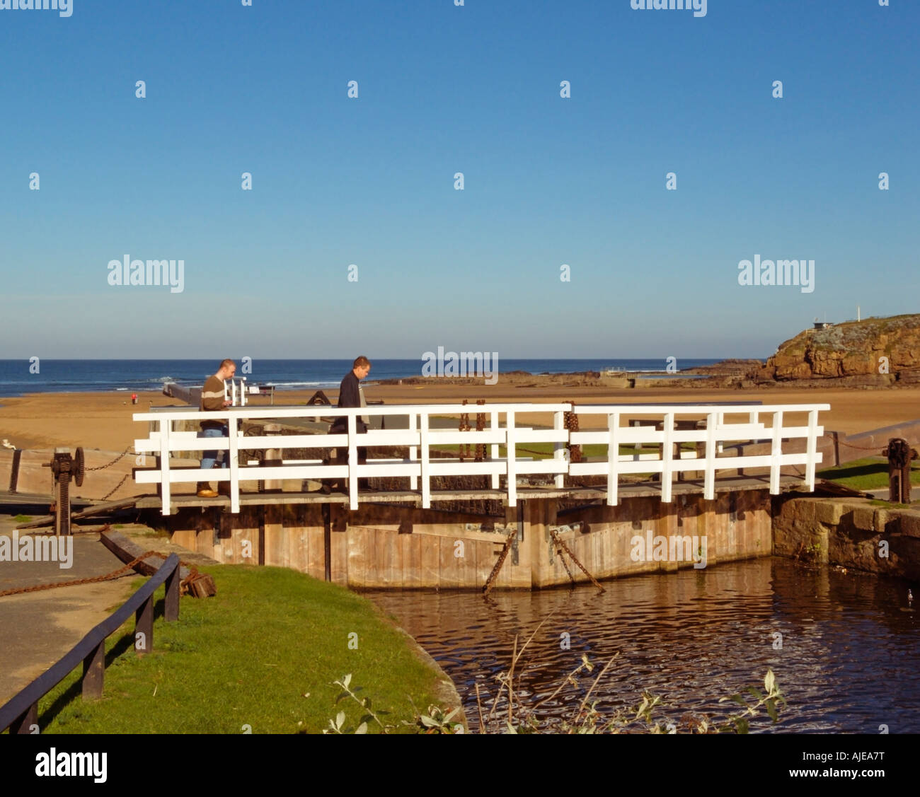 Canal lock bude hi-res stock photography and images - Alamy
