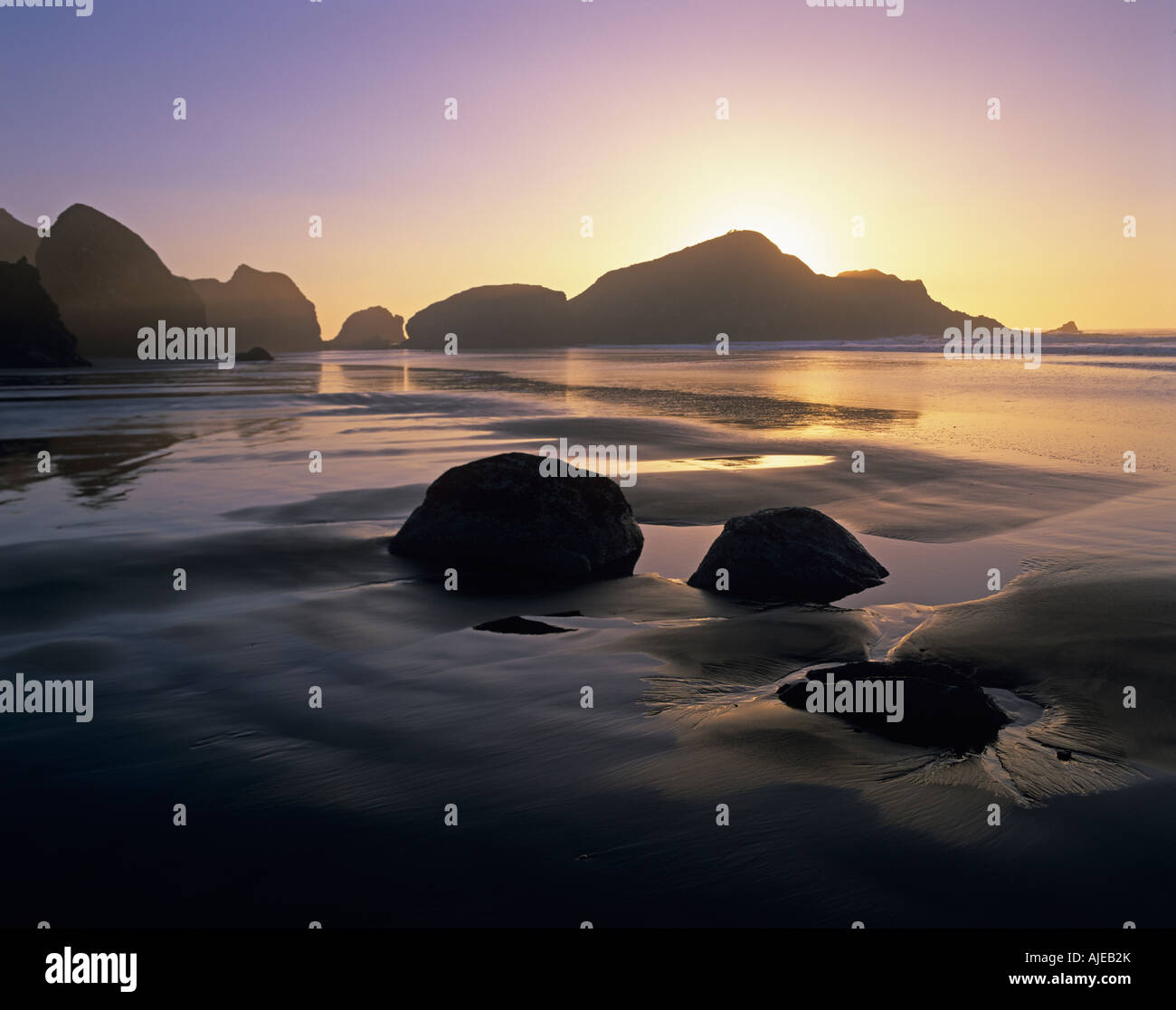 Cape Sebastian State Park Southern Oregon Coast sunset low tide ...