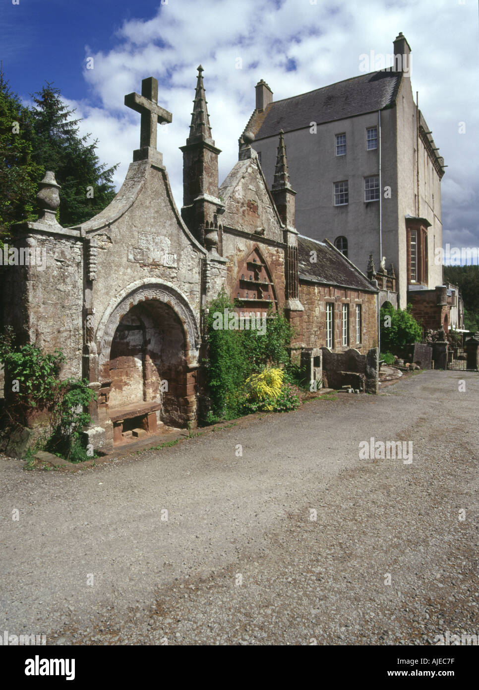 Dovecote dove cote old hi-res stock photography and images - Alamy
