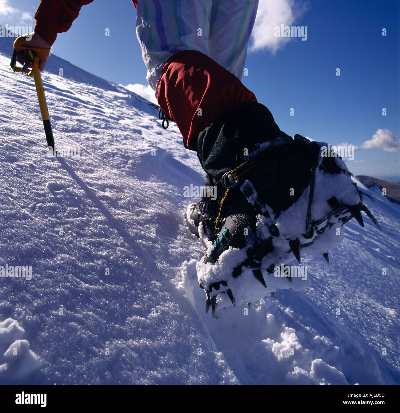 Ascending steep snow slope hi-res stock photography and images - Alamy