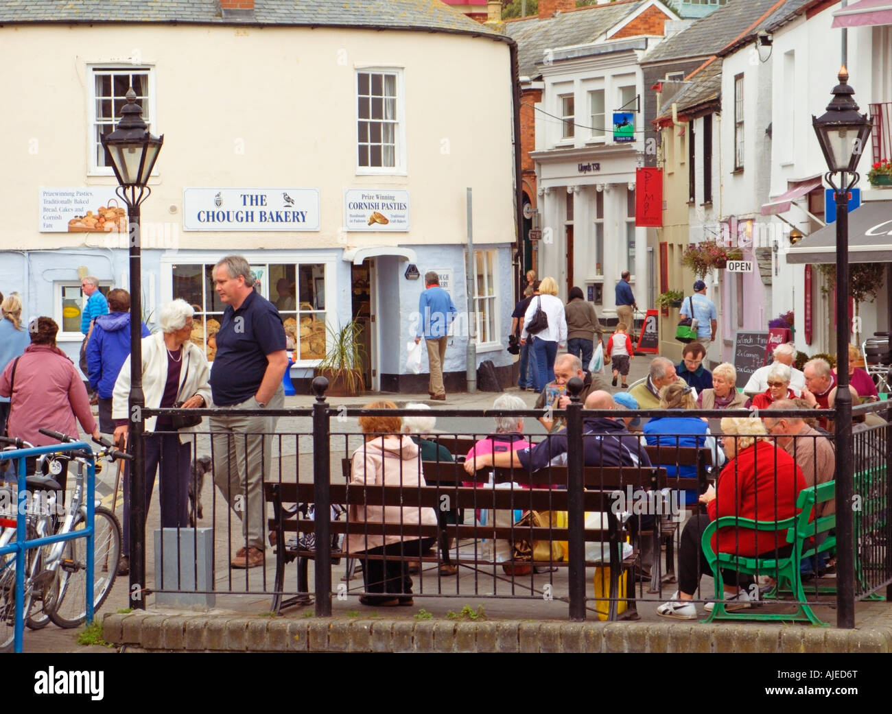 Tourist shop padstow hi-res stock photography and images - Alamy