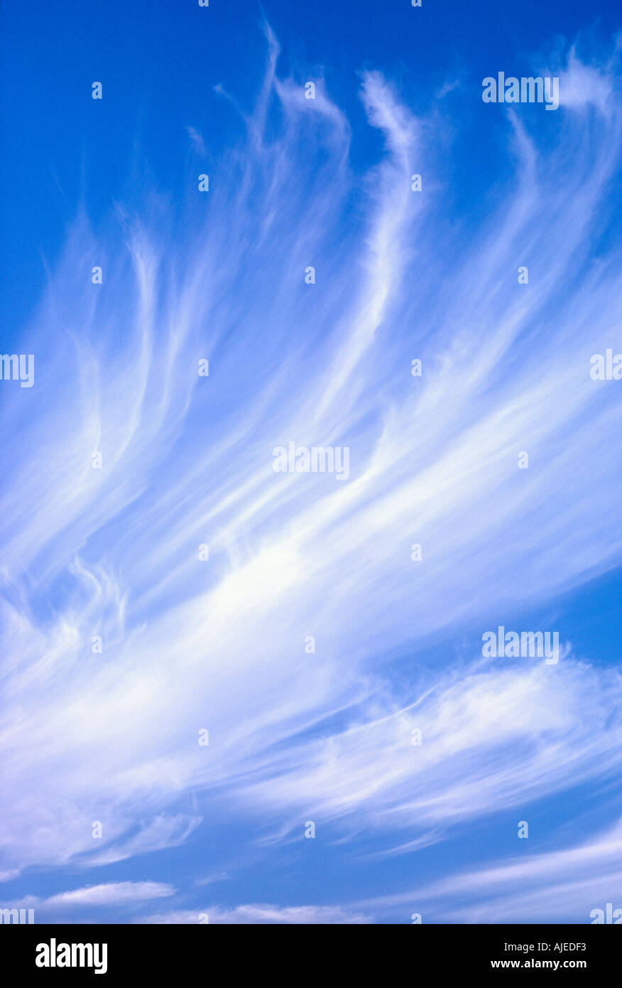 Cirrus strands hi-res stock photography and images - Alamy