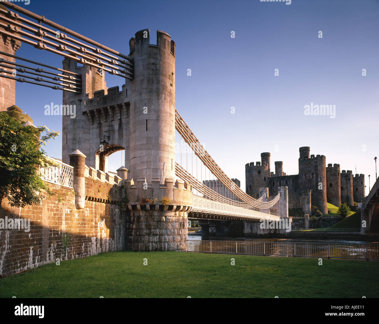 Suspension bridge conwy hi-res stock photography and images - Alamy