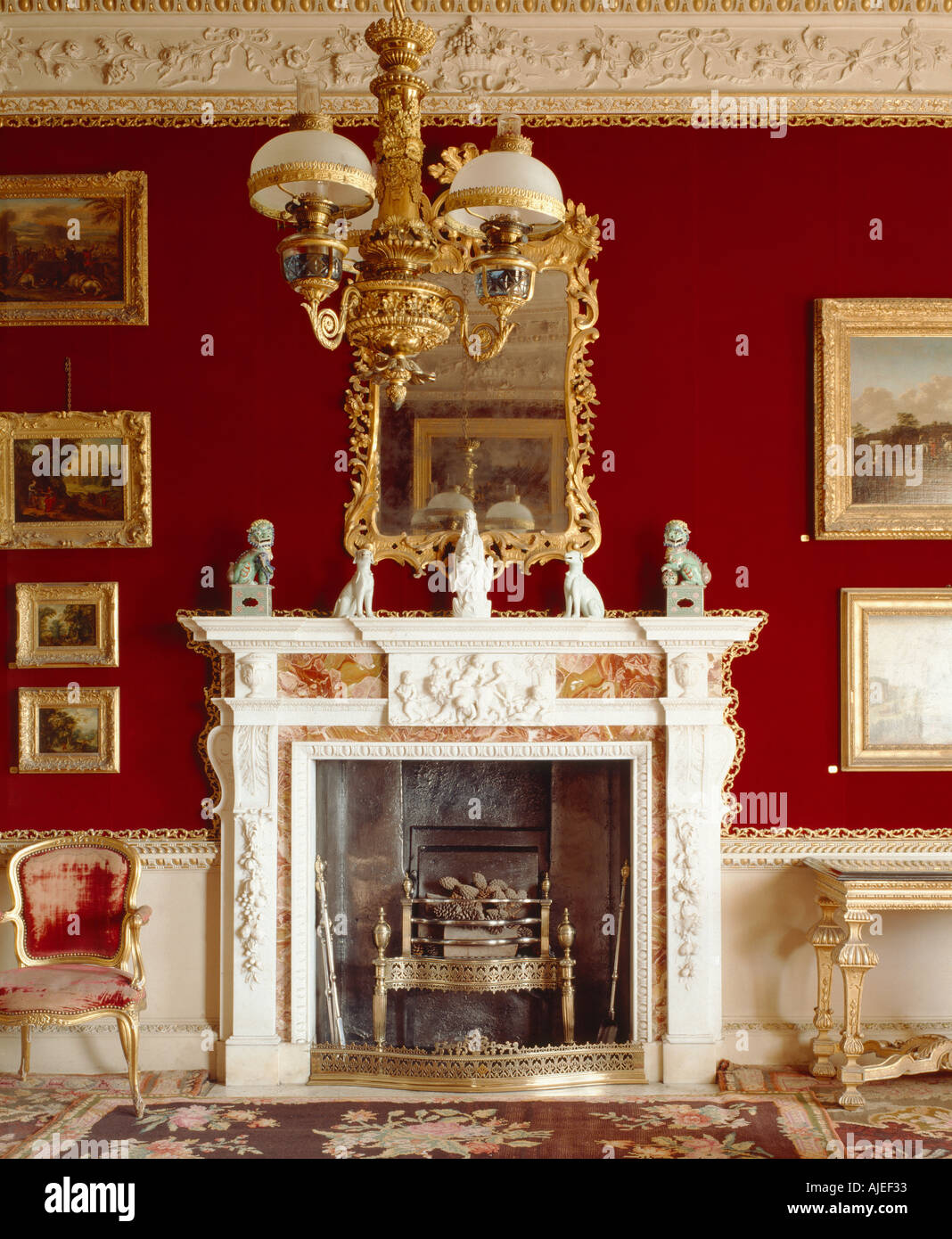 18th century drawing room hi-res stock photography and images - Alamy