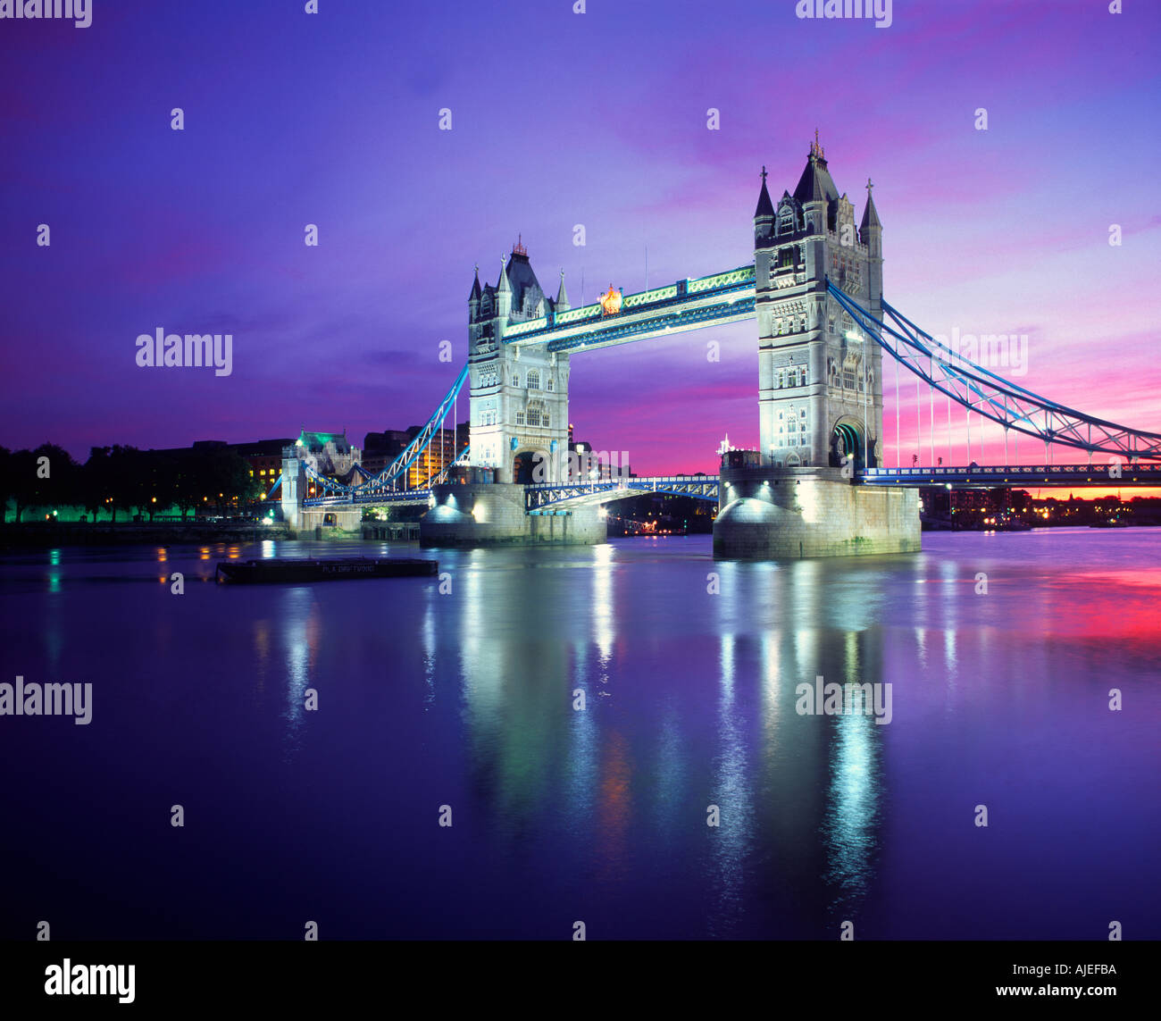 Tower Bridge at dawn London Great Britain Stock Photo - Alamy