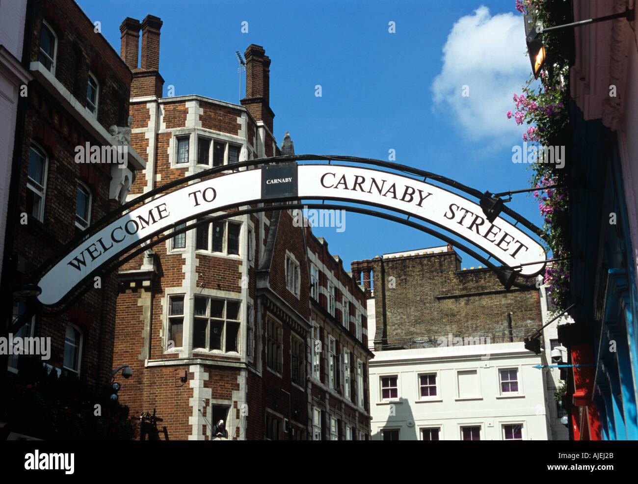 Carnaby street 1960s hi-res stock photography and images - Alamy