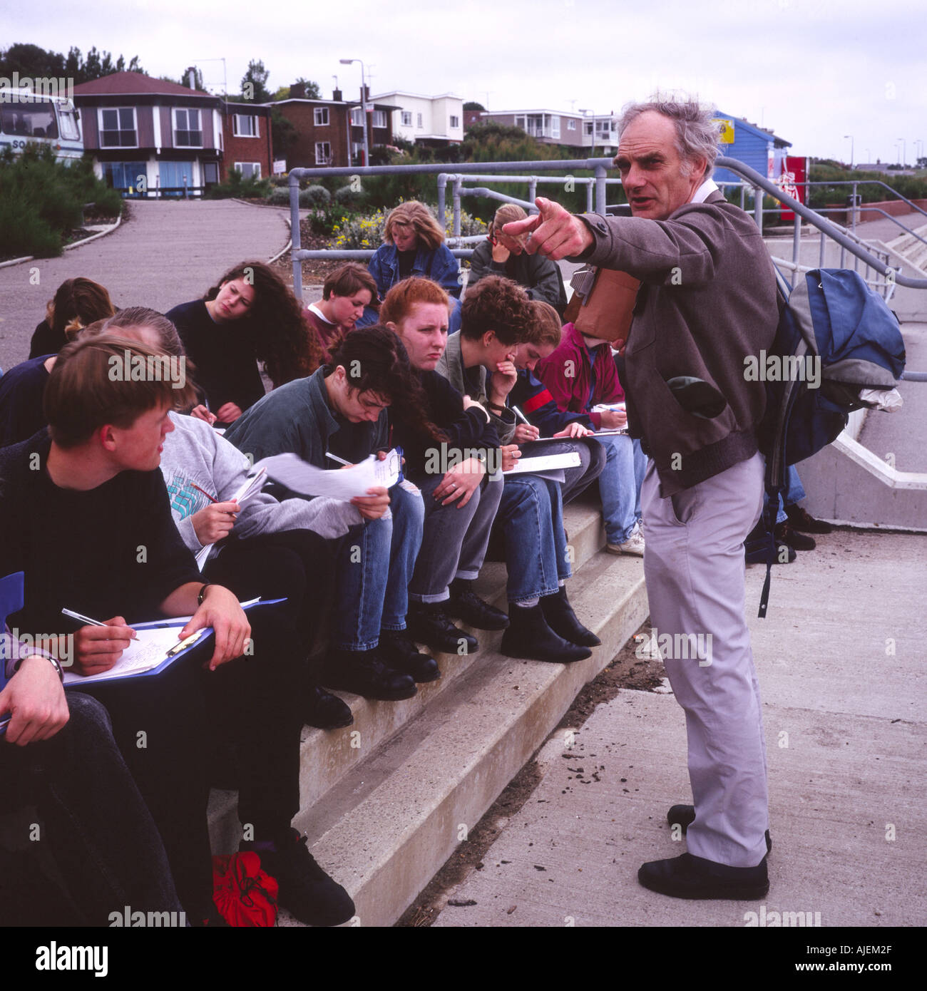 Fieldwork hi-res stock photography and images - Alamy
