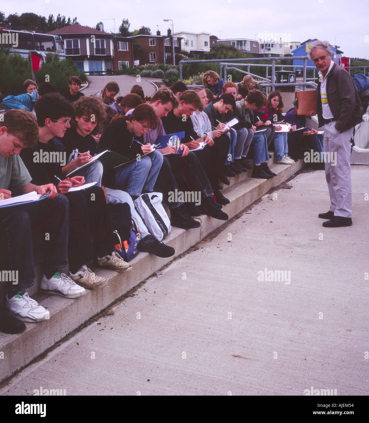 Fieldwork students hi-res stock photography and images - Alamy