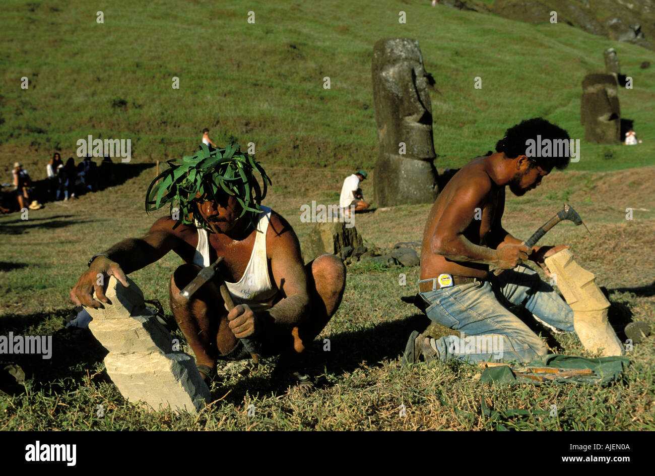 Rapa nui people hi-res stock photography and images - Alamy