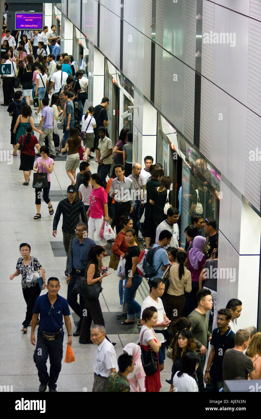Boarding mrt underground train singapore hi-res stock photography and ...