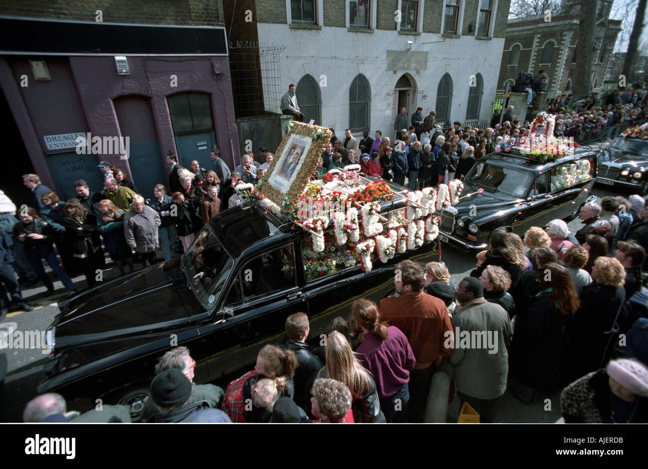 Ronnie krays funeral hi-res stock photography and images - Alamy