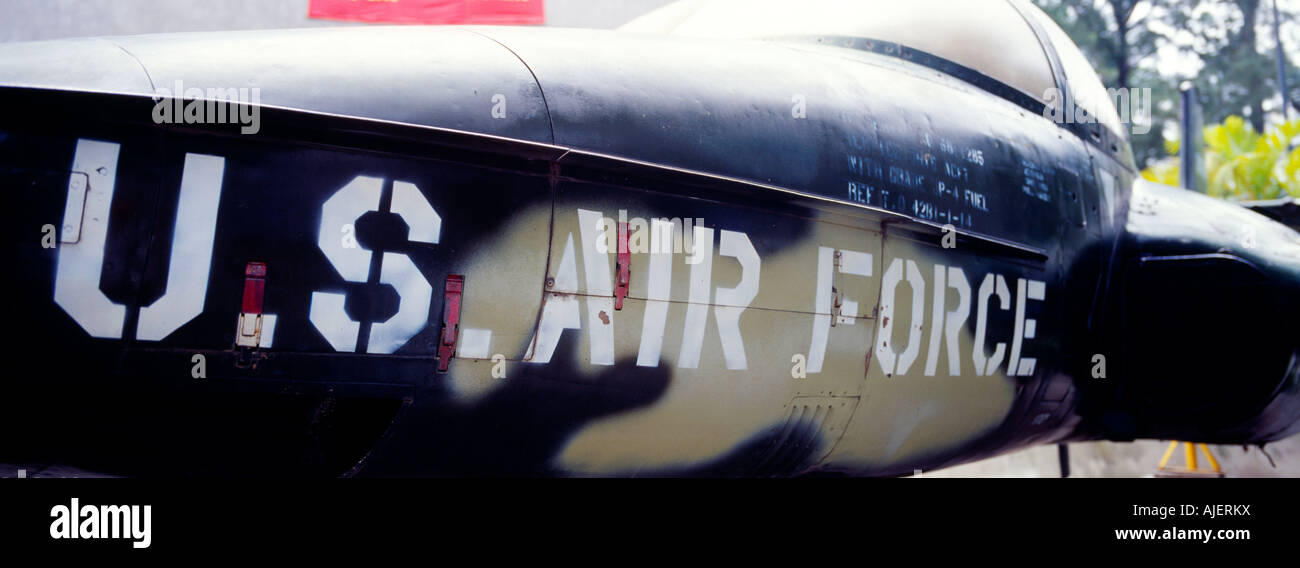 old U.S air force plane from Vietnam war Stock Photo - Alamy