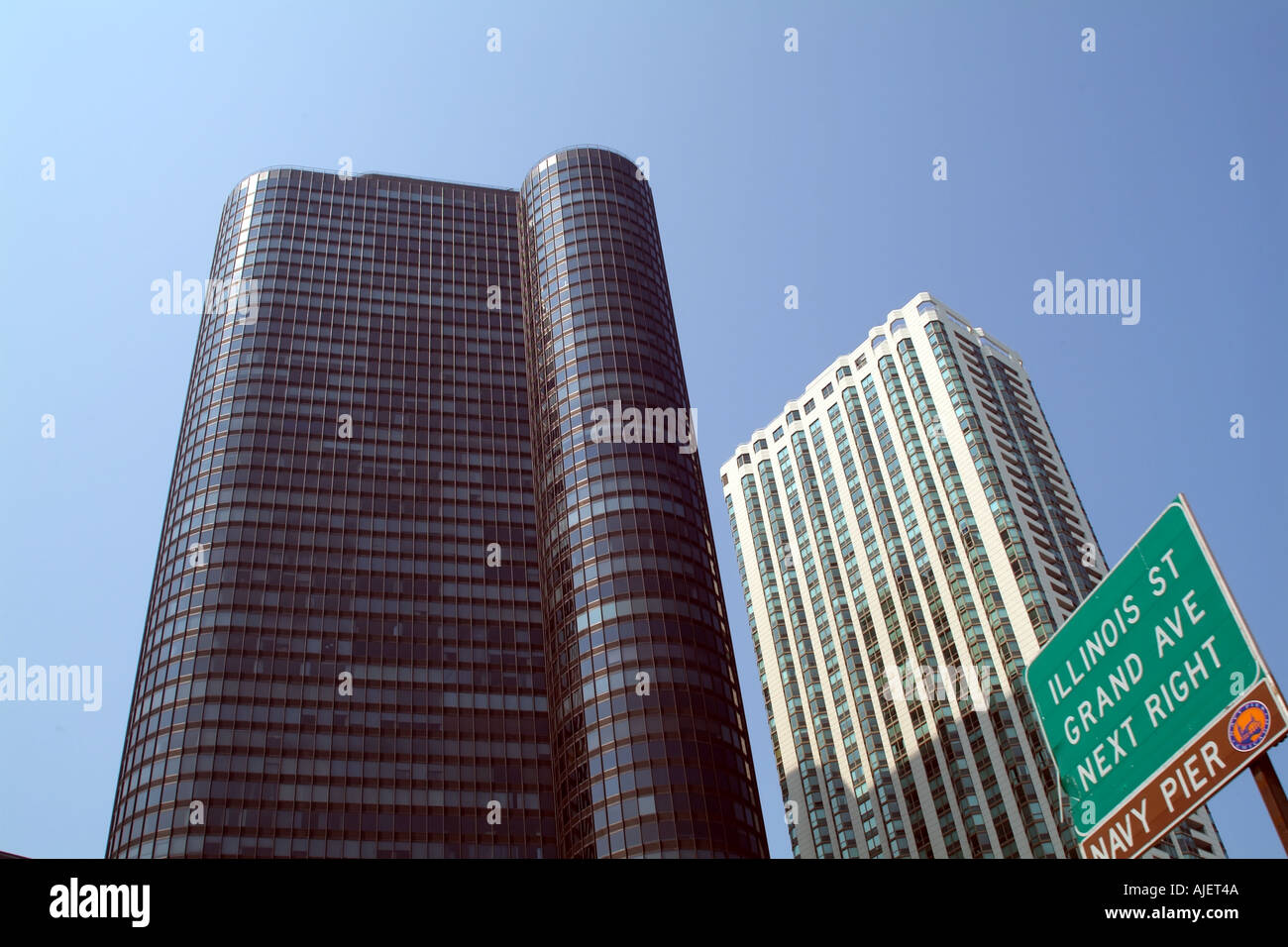 Chicago Illinois USA tower blocks glass and concrete Stock Photo - Alamy