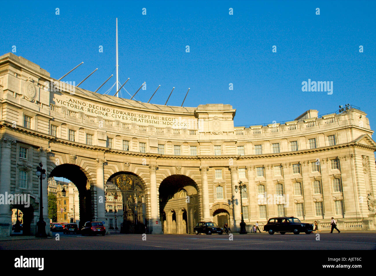 Admiralty arch westminster hi-res stock photography and images - Alamy